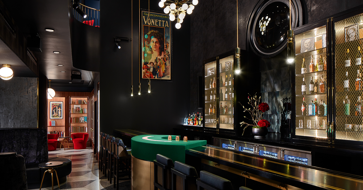 The Chicago Magic Lounge